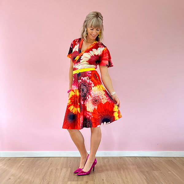 Flutter Sleeve Dress in Gerbera Print – Zilpah Tart